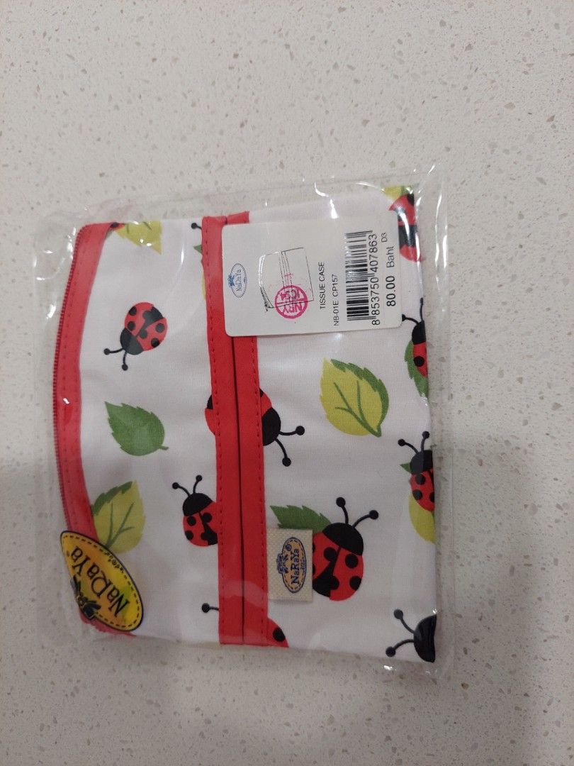 Naraya Tissue Case, Hobbies & Toys, Travel, Travel Essentials ...