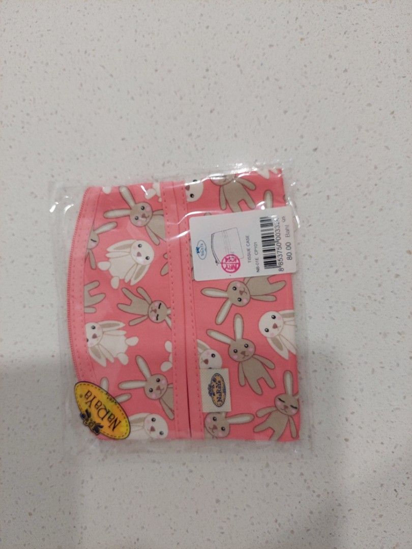 Naraya Tissue Case, Hobbies & Toys, Travel, Travel Essentials ...