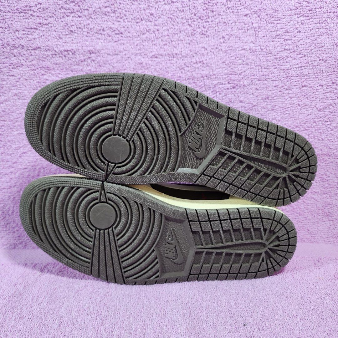 Nike Air Jordan 1 Low Reverse, Fesyen Pria, Sepatu , Sneakers di Carousell