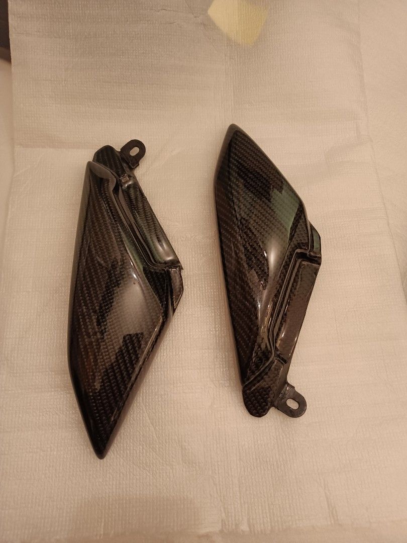 Nmax v2 carbon kevlar side panel rear, Motorcycles, Motorcycle ...