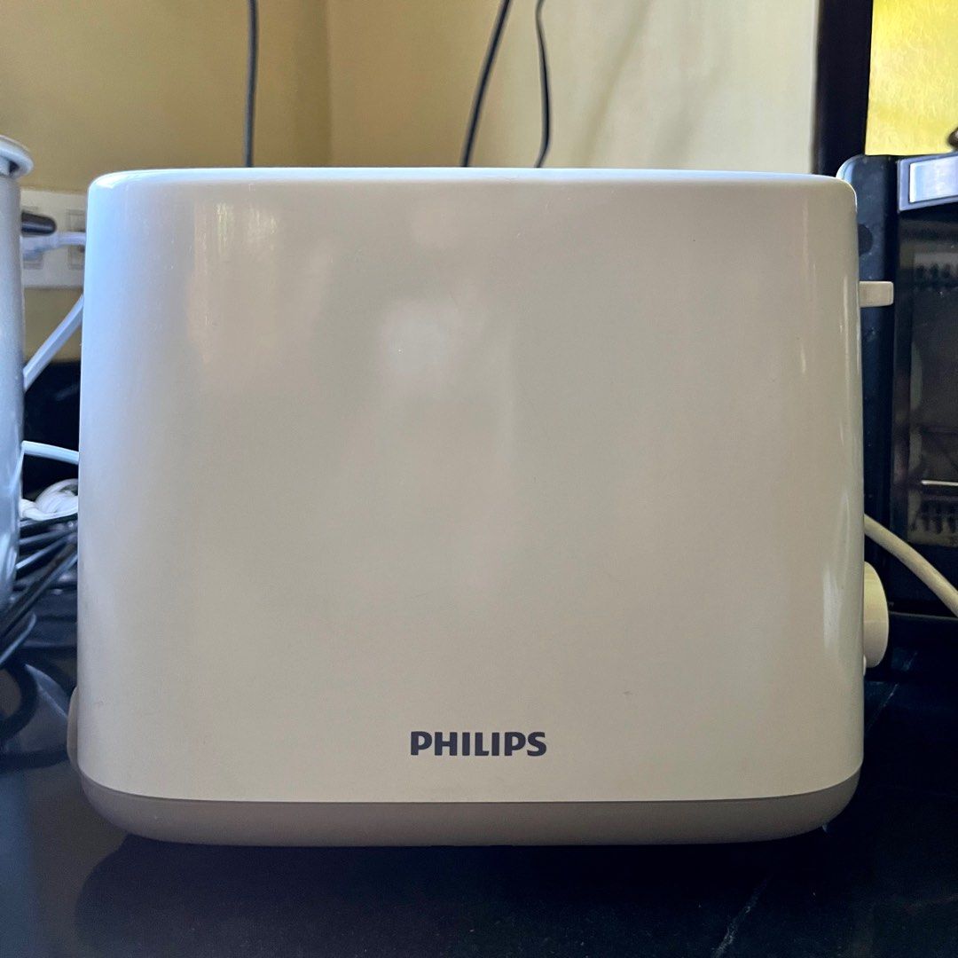 Philips White Pop Up Toaster, TV & Home Appliances, Kitchen Appliances ...