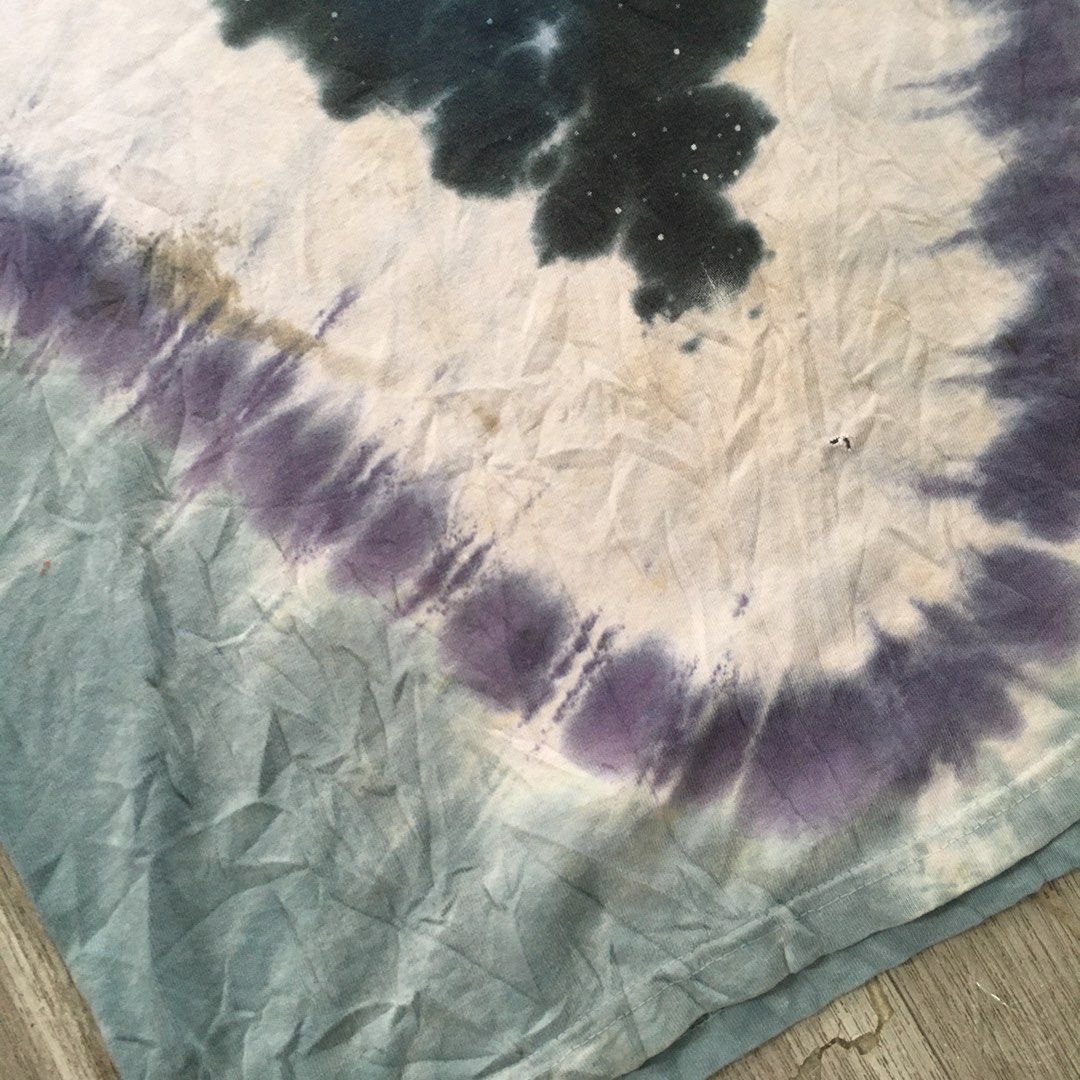 Pink Floyd - The dark side of the Moon | Liquid Blue tag on Carousell