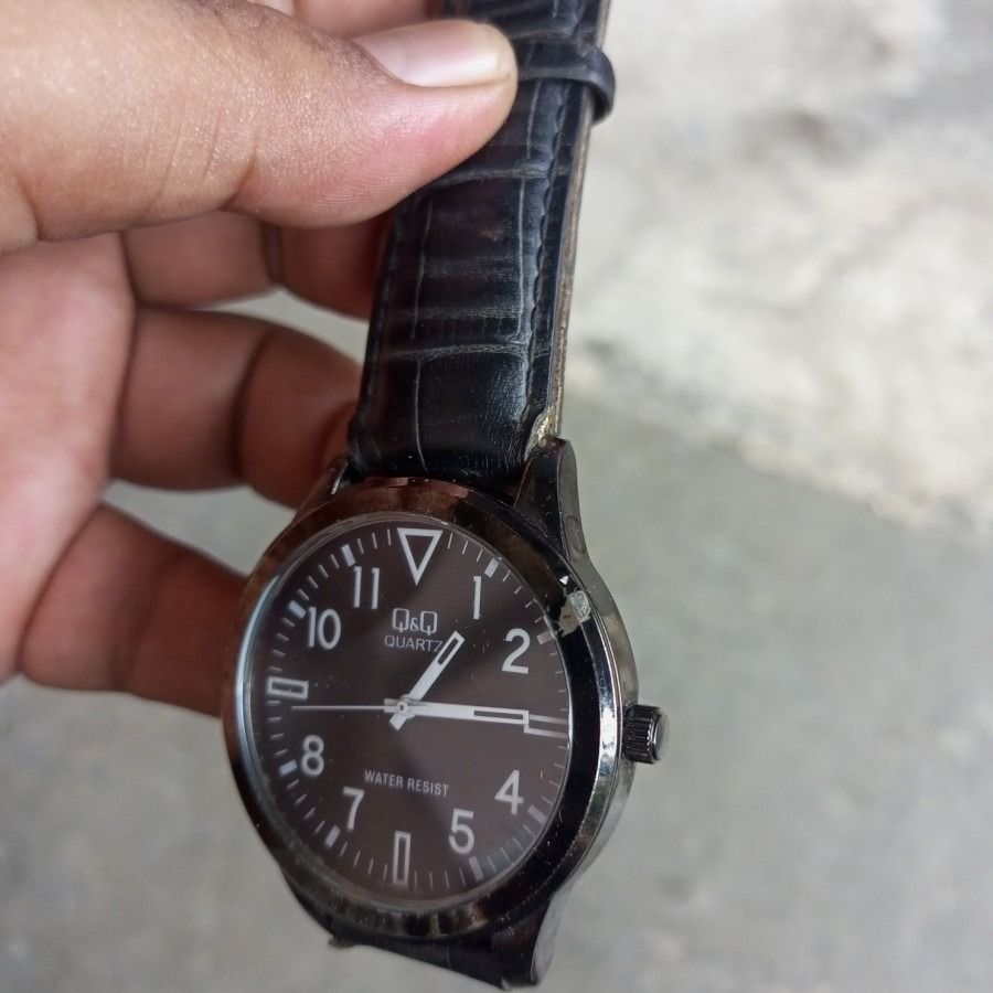 QnQ Casual dress watch. a., Fesyen Pria, Jam Tangan di Carousell