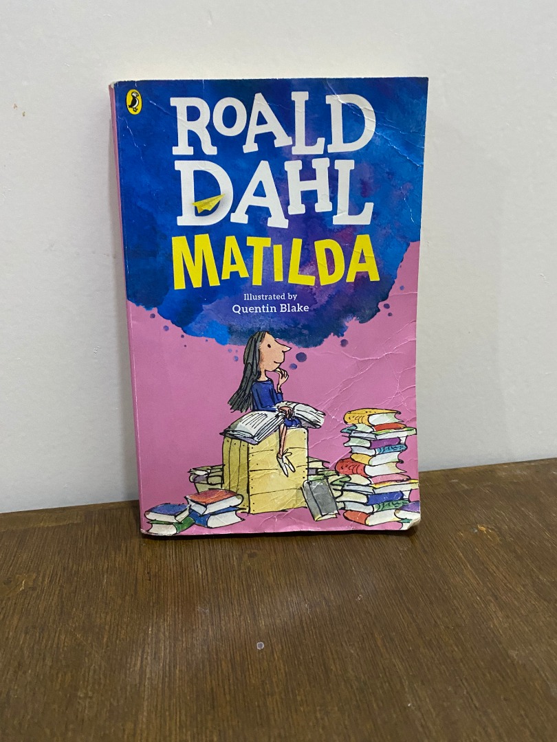 (read desc.) Preloved MATILDA book by Roald Dahl, Hobbies & Toys, Books ...
