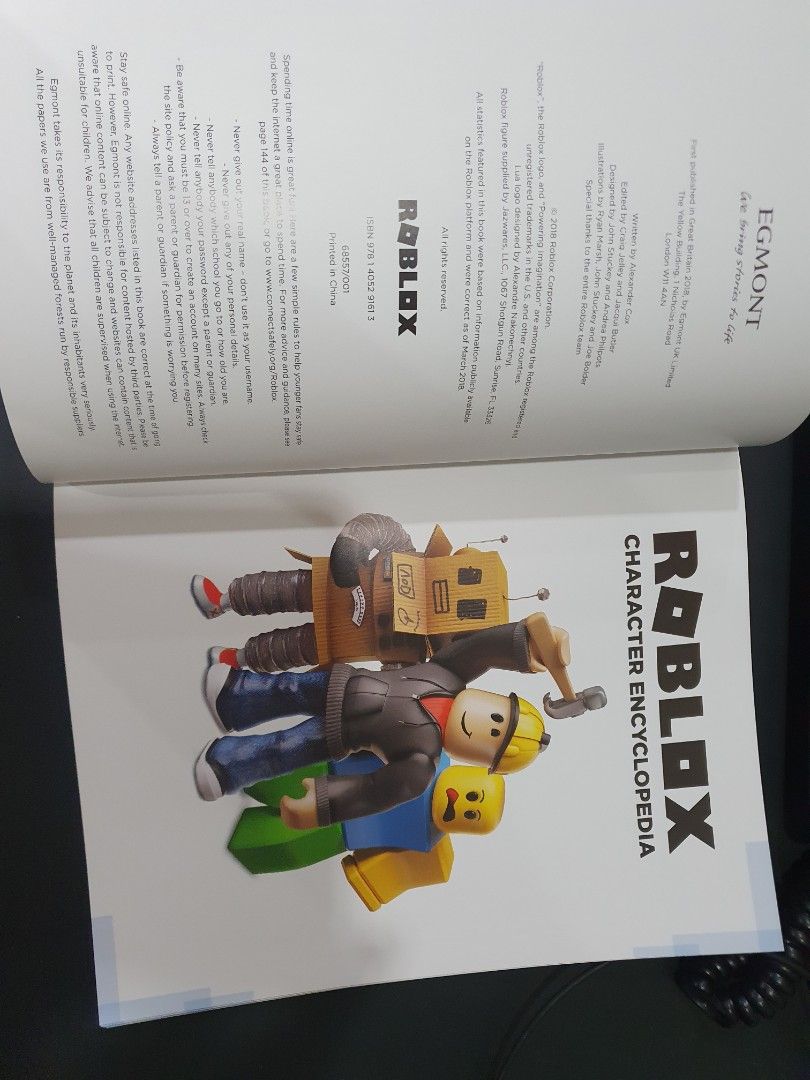Roblox character encyclopedia, Hobbies & Toys, Toys & Games on Carousell