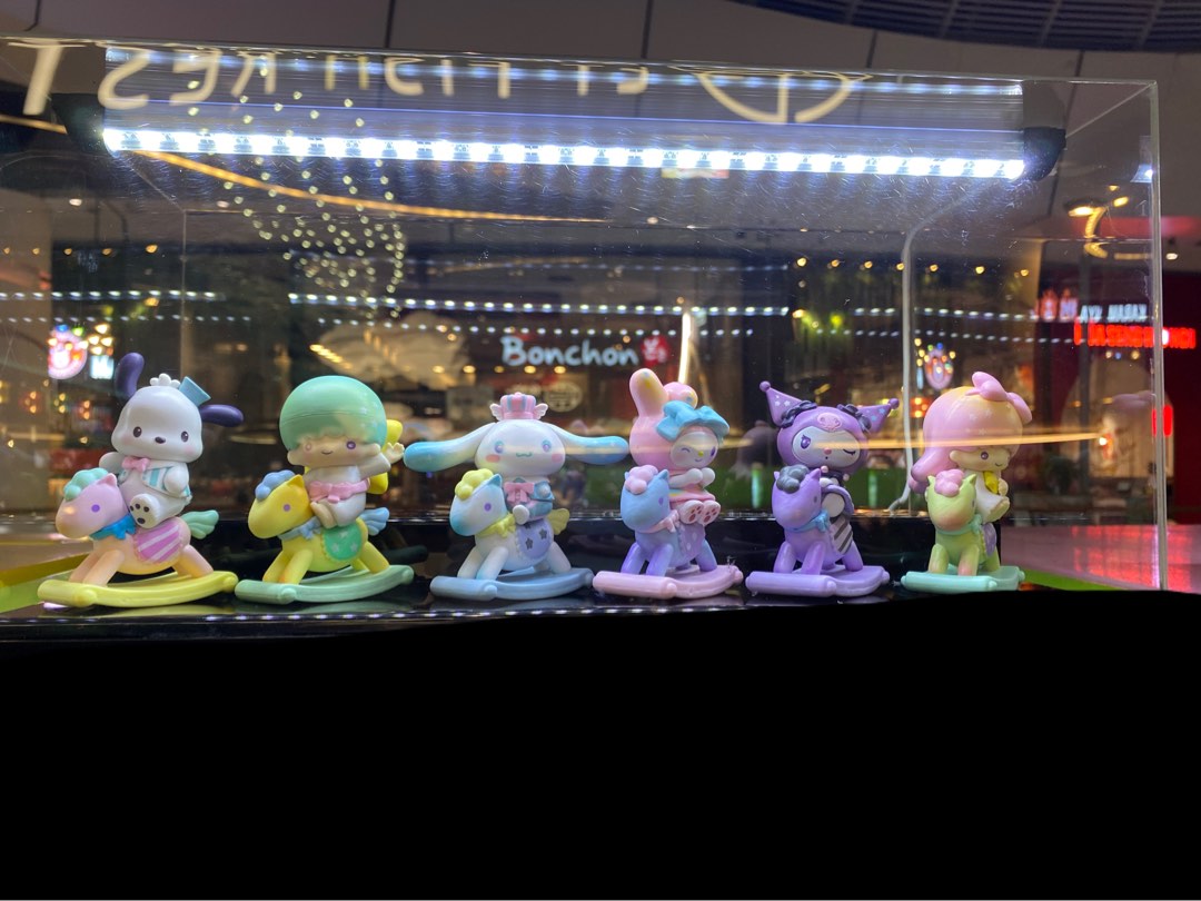 sanrio gashapon gachapon figurine cinnamoroll kuromi pochacco, Hobbies ...