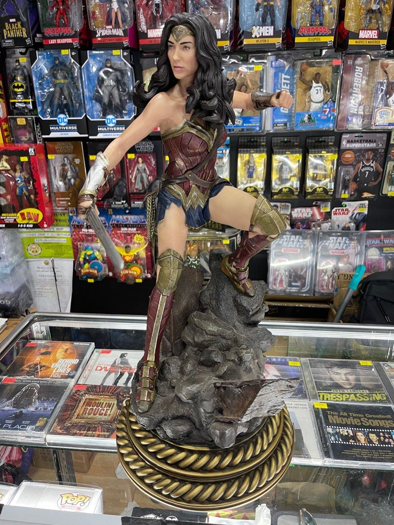 SIDESHOW Wonder Woman, Hobbies & Toys, Toys & Games on Carousell