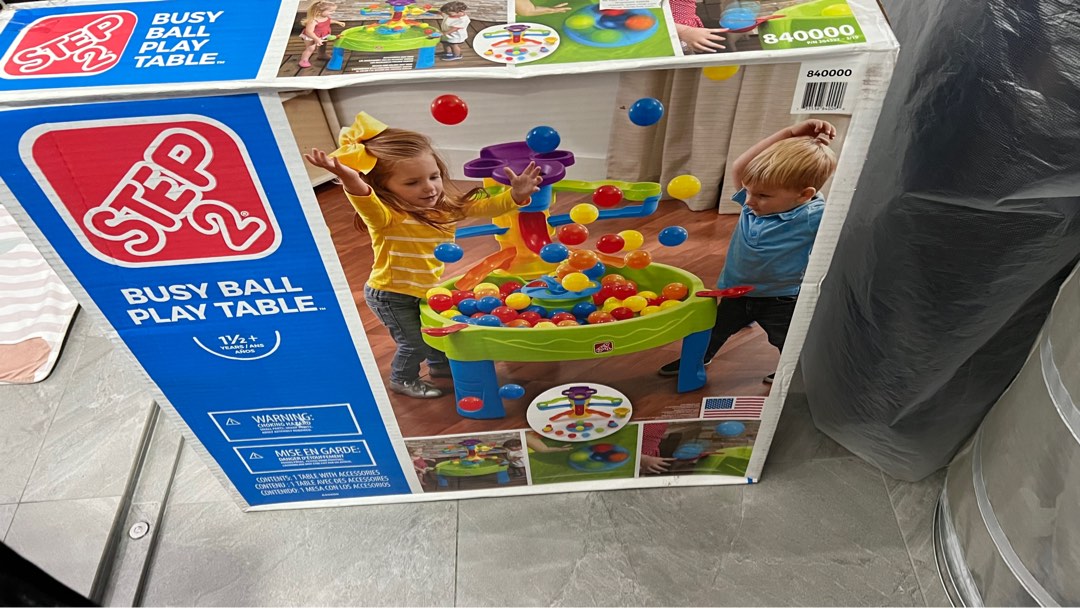 Step2 busy ball play table, Hobbies & Toys, Toys & Games on Carousell