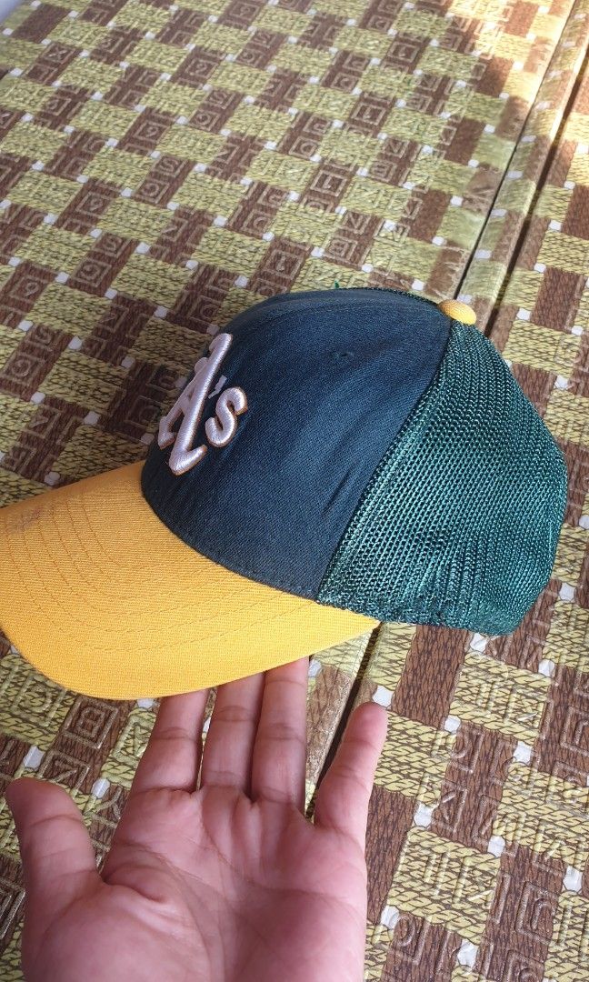 Topi MLB AS Hijau Kuning, Fesyen Pria, Aksesoris, Topi di Carousell