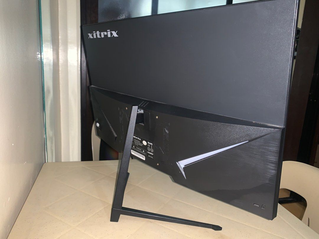 XITRIX CURVED MONITOR SCREEN with BOX, Computers & Tech, Parts ...