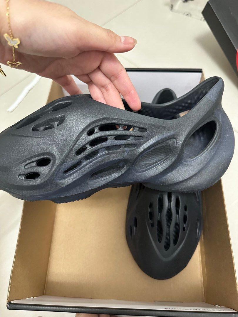 Yeezy Adidas Foam Runner (BLACK), Men's Fashion, Footwear, Sneakers on ...