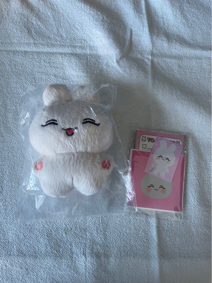 10cm svt seventeen joshua doll, Hobbies & Toys, Memorabilia ...