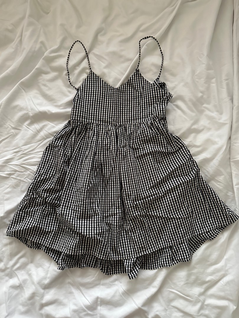 ari top, Women's Fashion, Tops, Sleeveless on Carousell