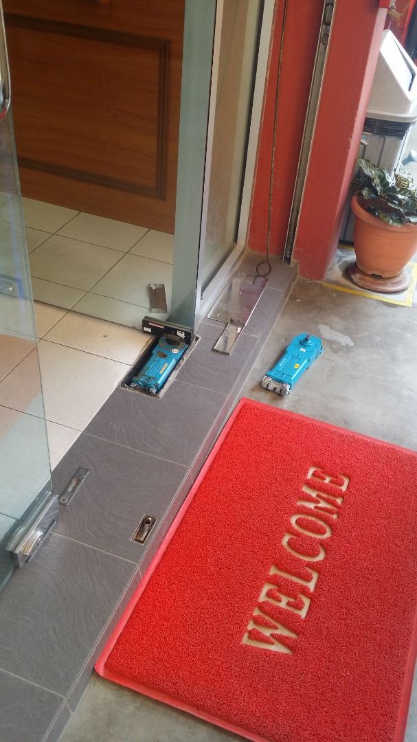 BAIKI PINTU KACA ROSAK l hydraulic floor spring replacement, Services ...