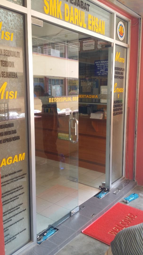 BAIKI PINTU KACA ROSAK l hydraulic floor spring replacement, Services ...
