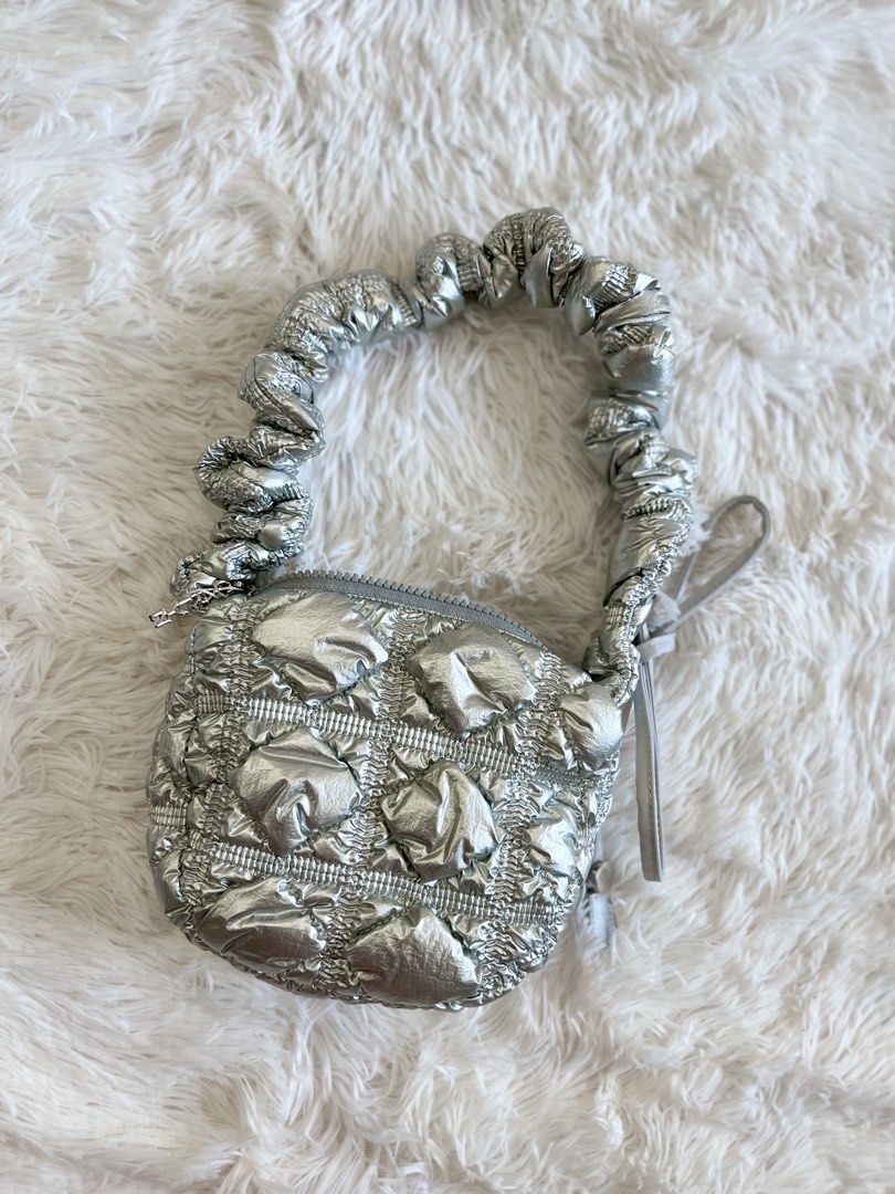 CARLYN POING (S) BAG - SILVER, Women's Fashion, Bags & Wallets ...