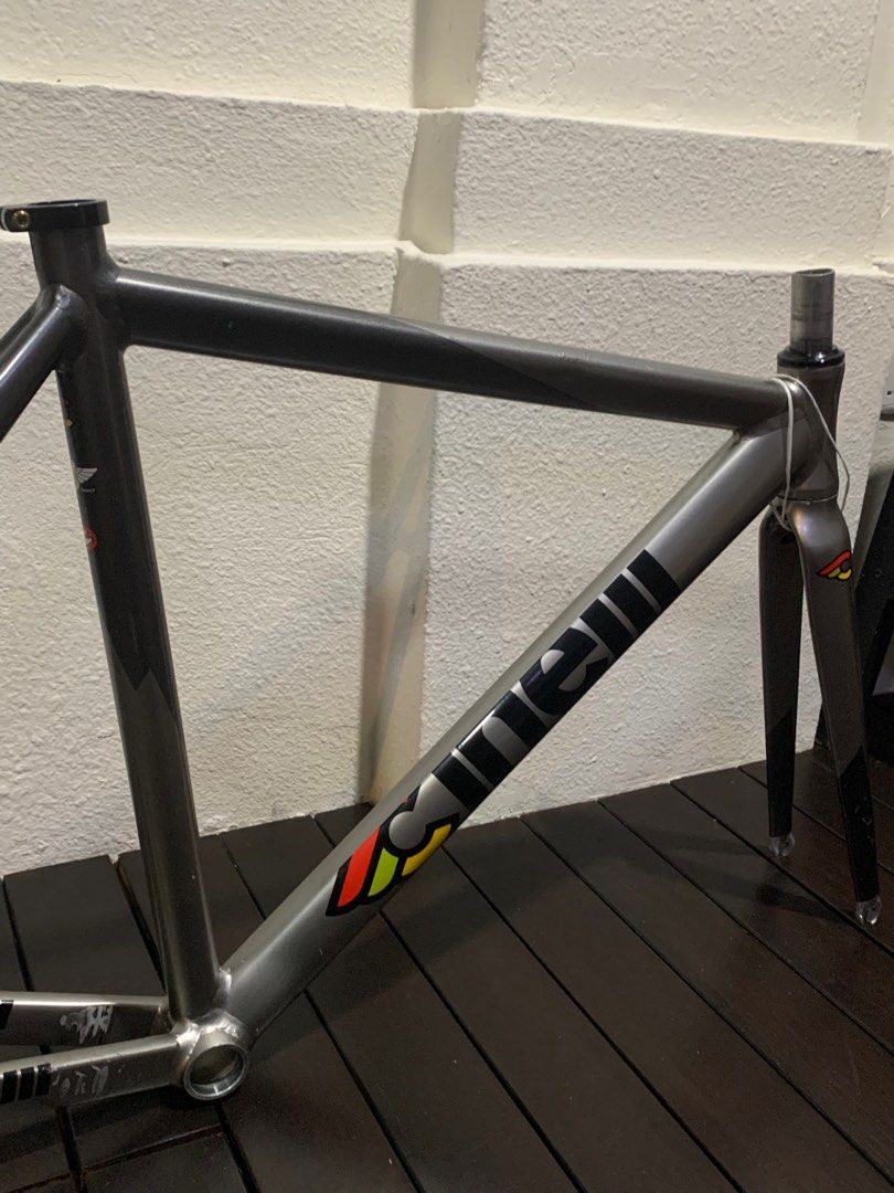 Cinelli mash bolt 1.0 Fs for fixie / track, Sports Equipment, Bicycles ...