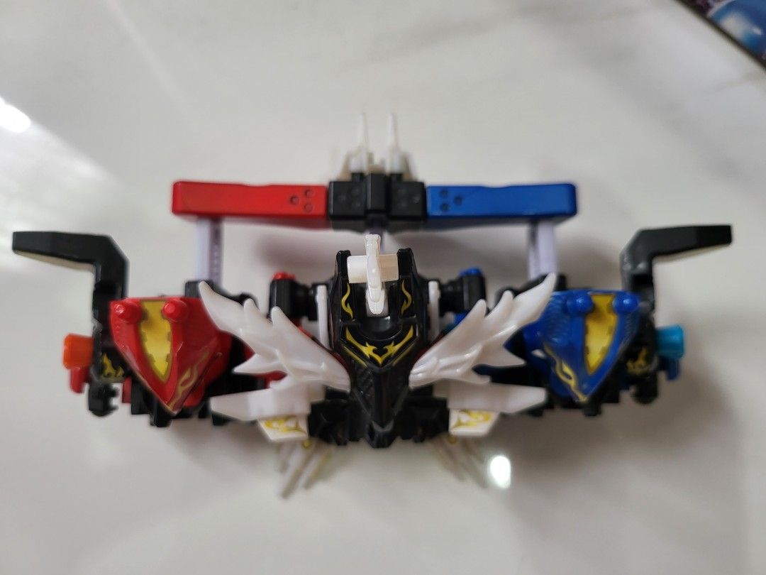 Crossfight B-daman Triple Gillusion Original Takara Tomy, Hobbies ...