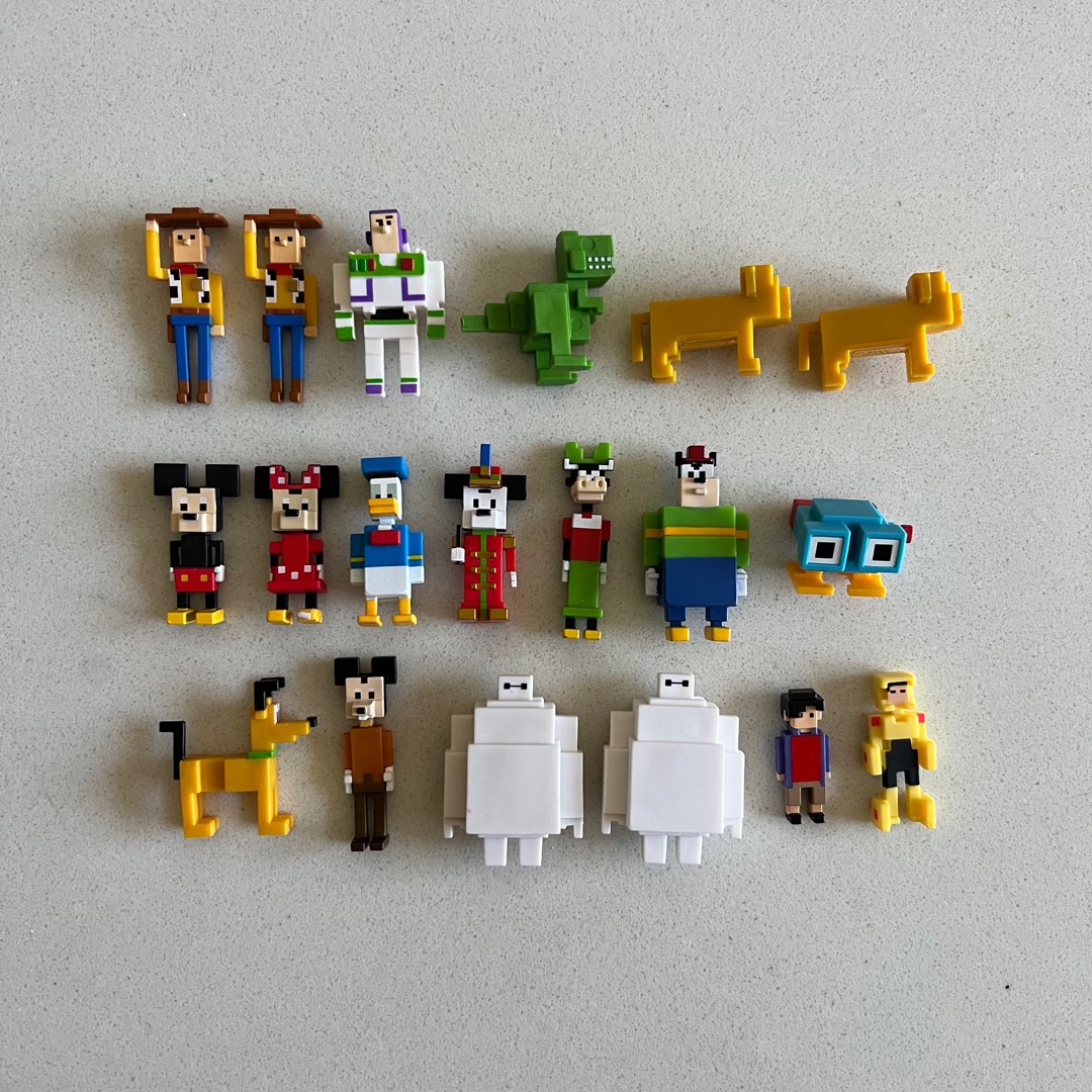 Disney Crossy Road Mini Figures + Gum Ball House, Hobbies & Toys, Toys ...