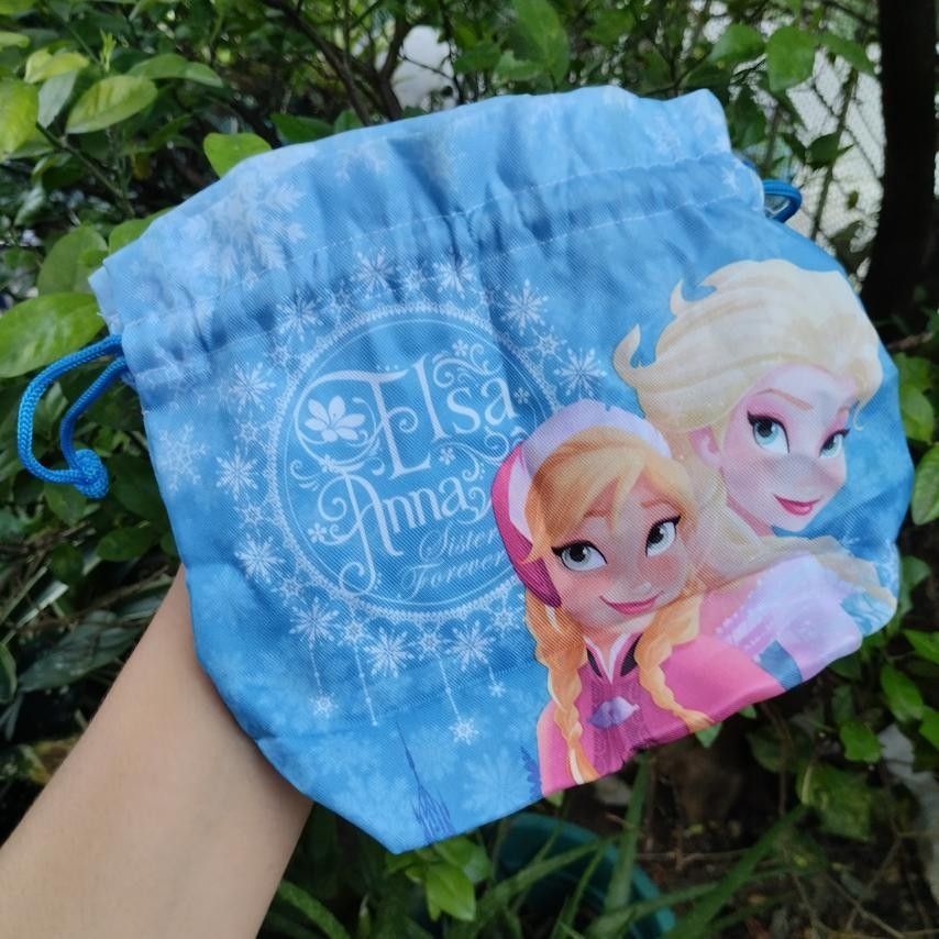 DISNEY Frozen Princess Elsa and Anna Drawstring Pouch, Women's Fashion ...