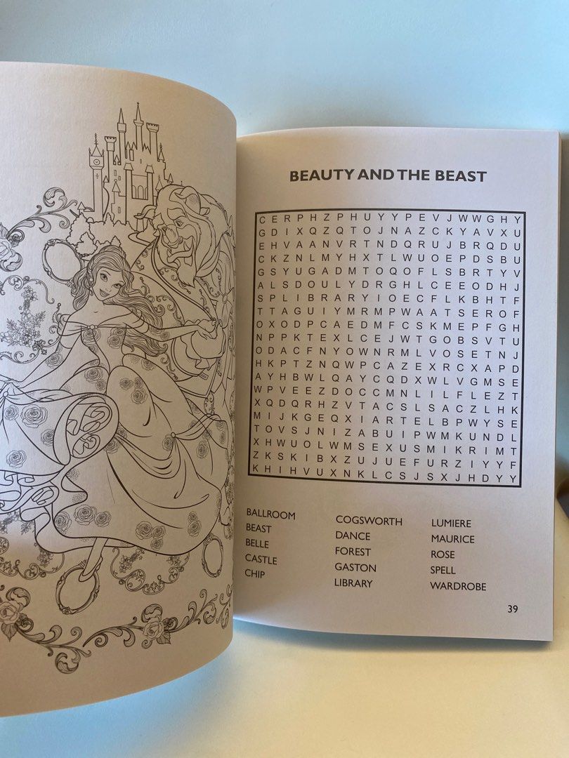 Disney Word Search and Coloring Book, 興趣及遊戲, 書本 & 文具, 兒童書籍 - Carousell