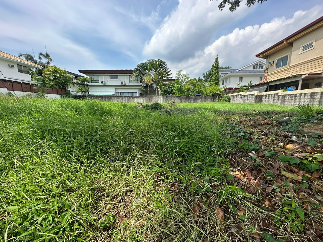 EJE - FOR SALE: 400 sqm Residential Lot in Hillsborough Alabang Village ...