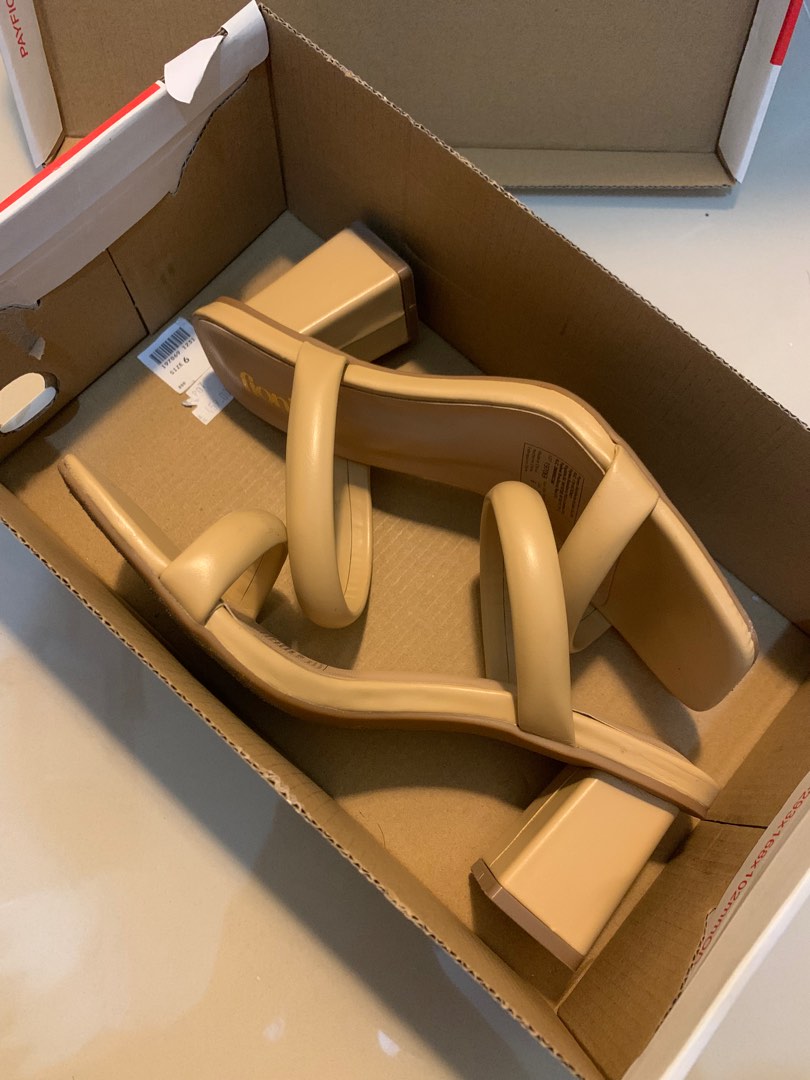 Fioni Heels, Fesyen Wanita, Sepatu di Carousell