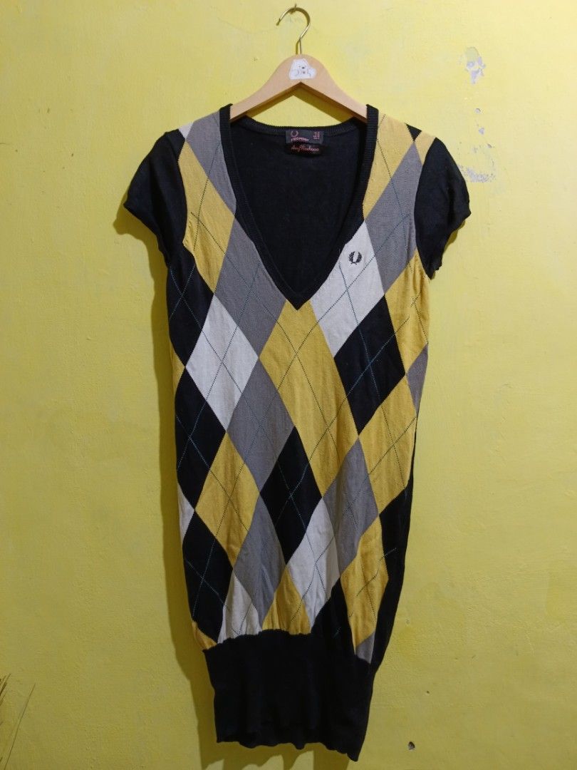 FRED PERRY AMY WINEHOUSE KNIT ARGYLE LIMITED EDITION, Fesyen Wanita, Pakaian Wanita, Gaun & Rok ...