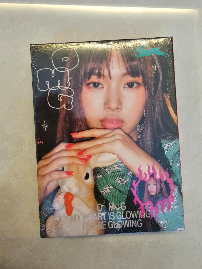 hyein omg new jeans sealed album, Hobbies & Toys, Music & Media, CDs ...