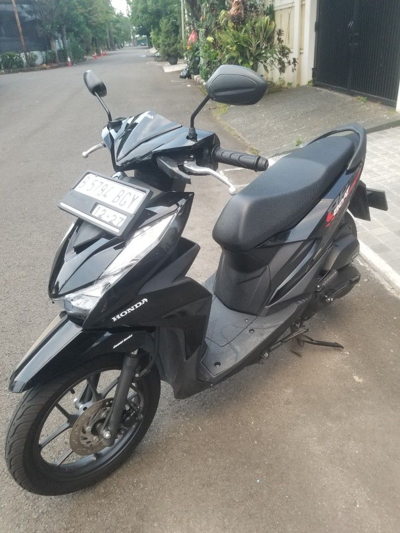 Honda motor beat tipe ESP PED Tahun 2022, Motor di Carousell