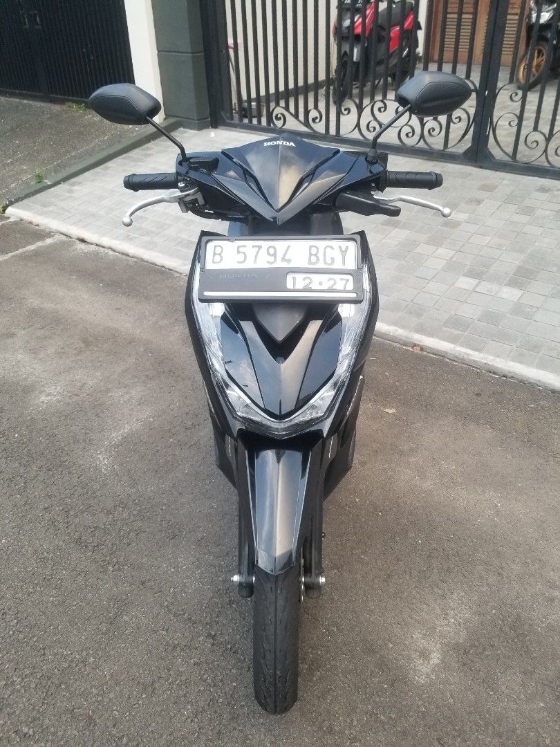 Honda motor beat tipe ESP PED Tahun 2022, Motor di Carousell