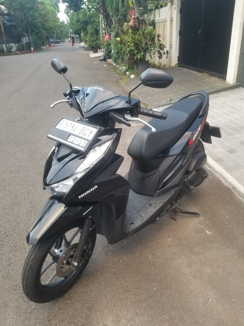 Honda motor beat tipe ESP PED Tahun 2022, Motor di Carousell