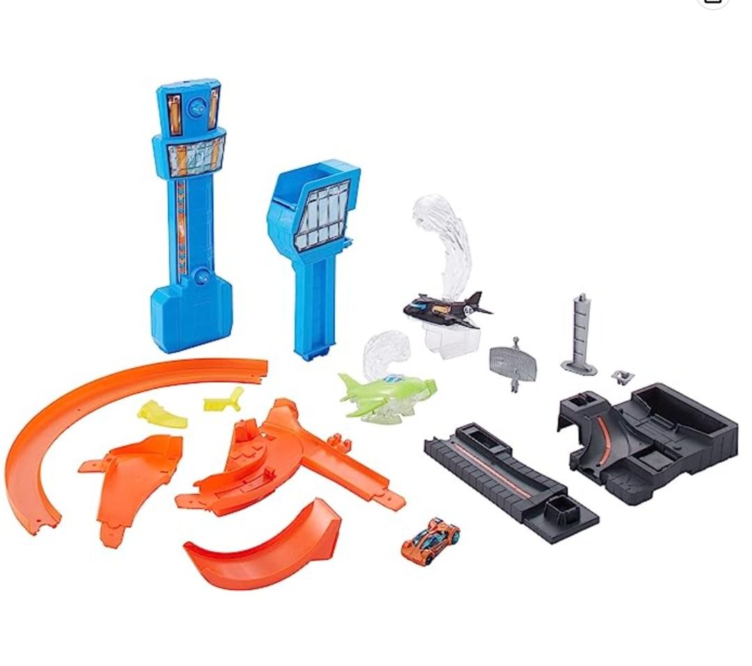 Hot Wheels Jet Jump Airport Set - RRP $105, Hobbies & Toys, Toys ...