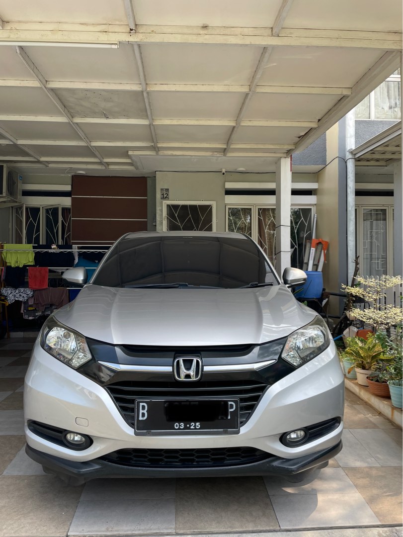 HRV E CVT, Mobil & Motor, Mobil untuk Dijual di Carousell