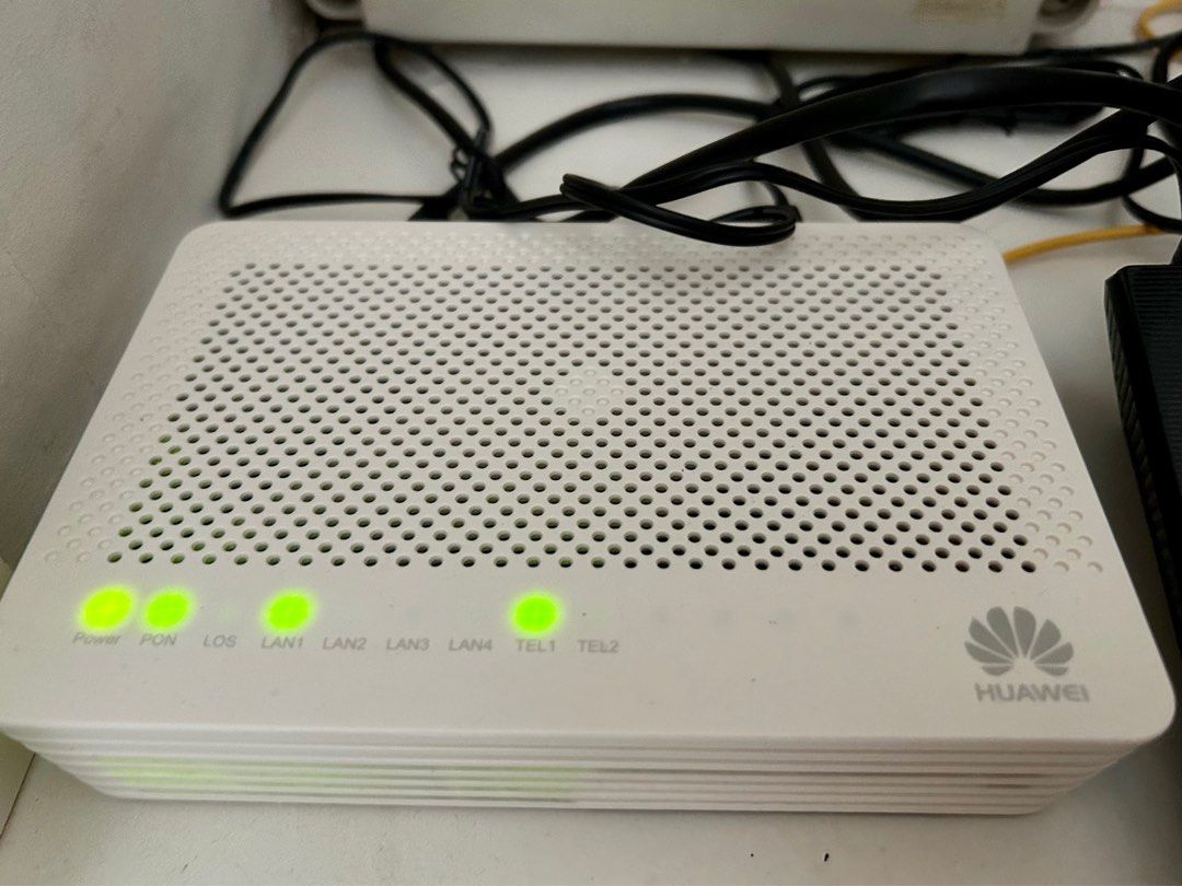 Huawei GPON EchoLife HG8240H5 (less than a year), Computers & Tech ...