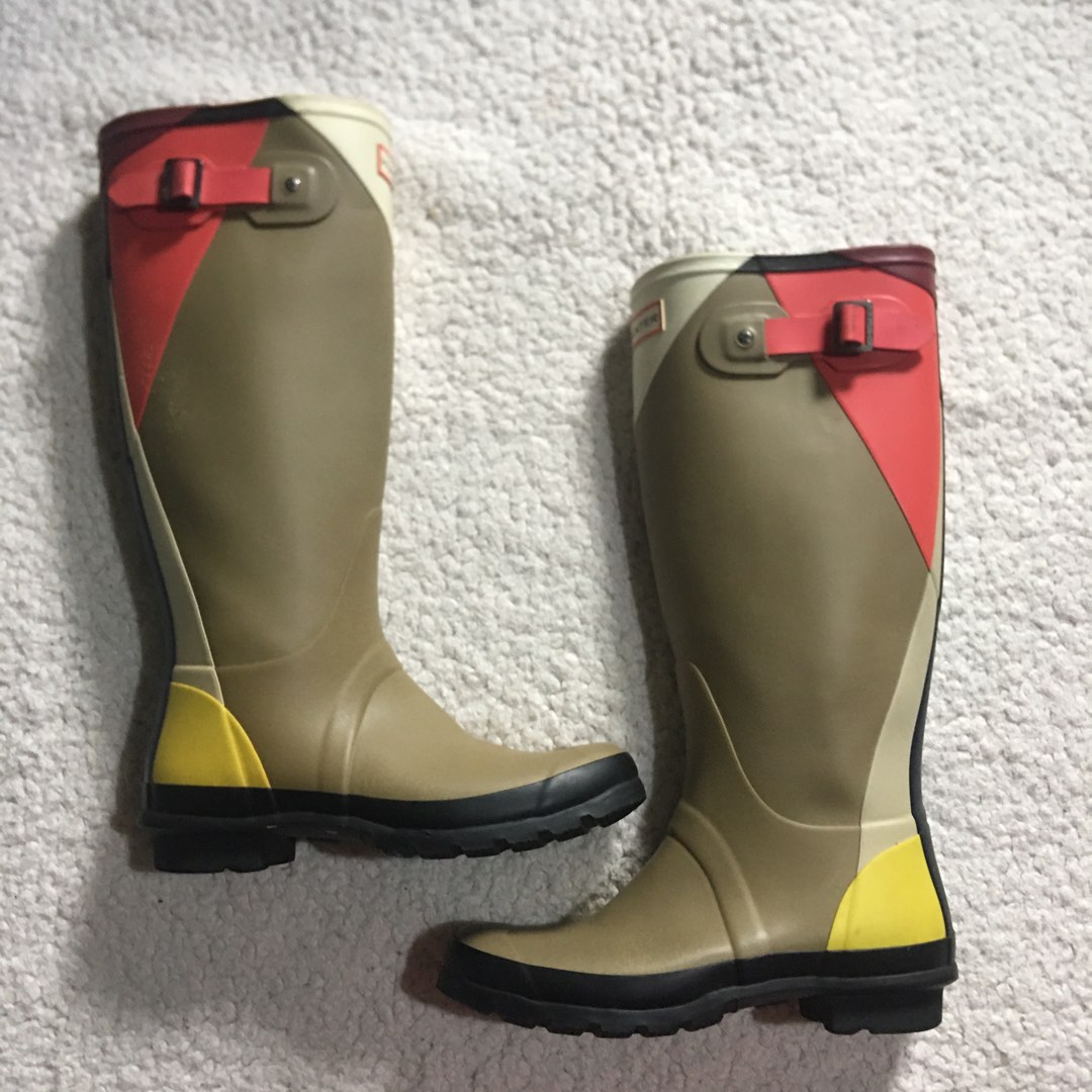 HUNTER COLORED KNEE HIGH RUBBER BOOTS, Women's Fashion, Footwear, Boots ...