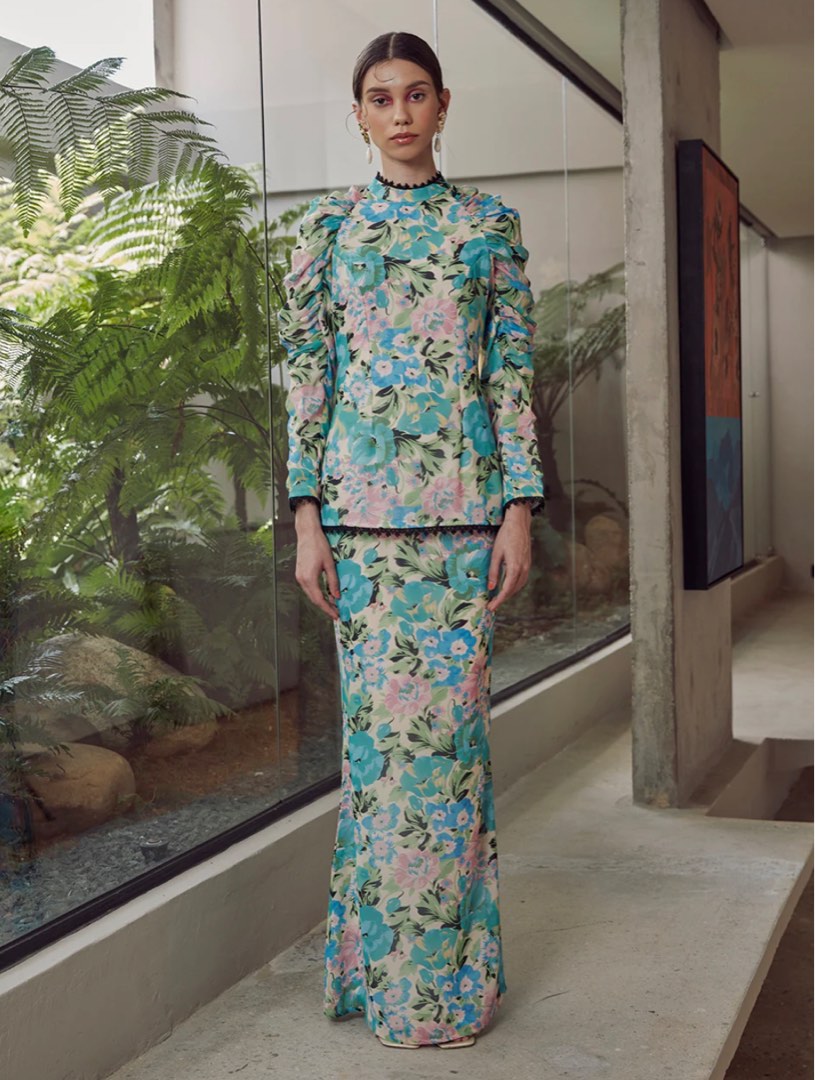 Innai Darla Raya 2023 Kurung, Women's Fashion, Muslimah Fashion, Baju ...