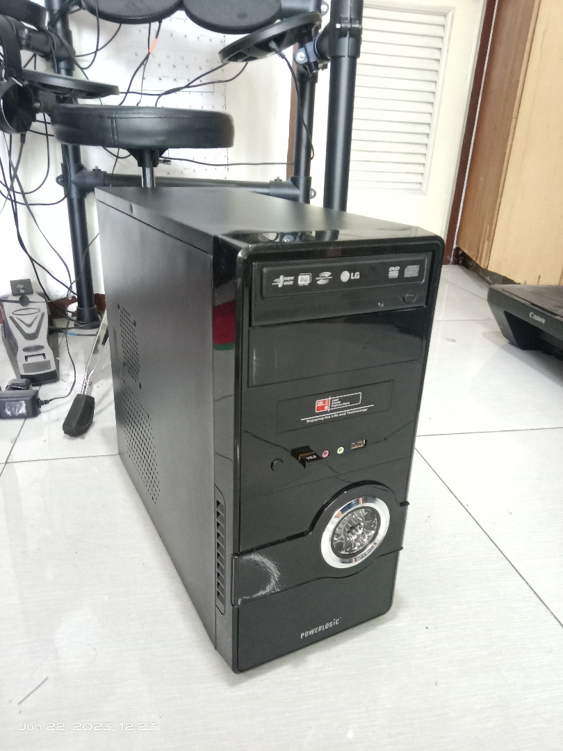 Intel Core 2 Quad Q6600 4-Core 2.40GHz 4GB DDR3 500GB HDD DVD-Writer WiFi & Bluetooth Ready ...