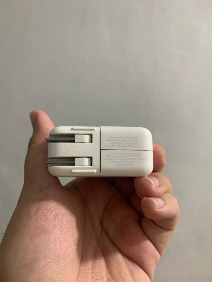 IPod classic 1st and 2nd gen firewire adoptor on Carousell