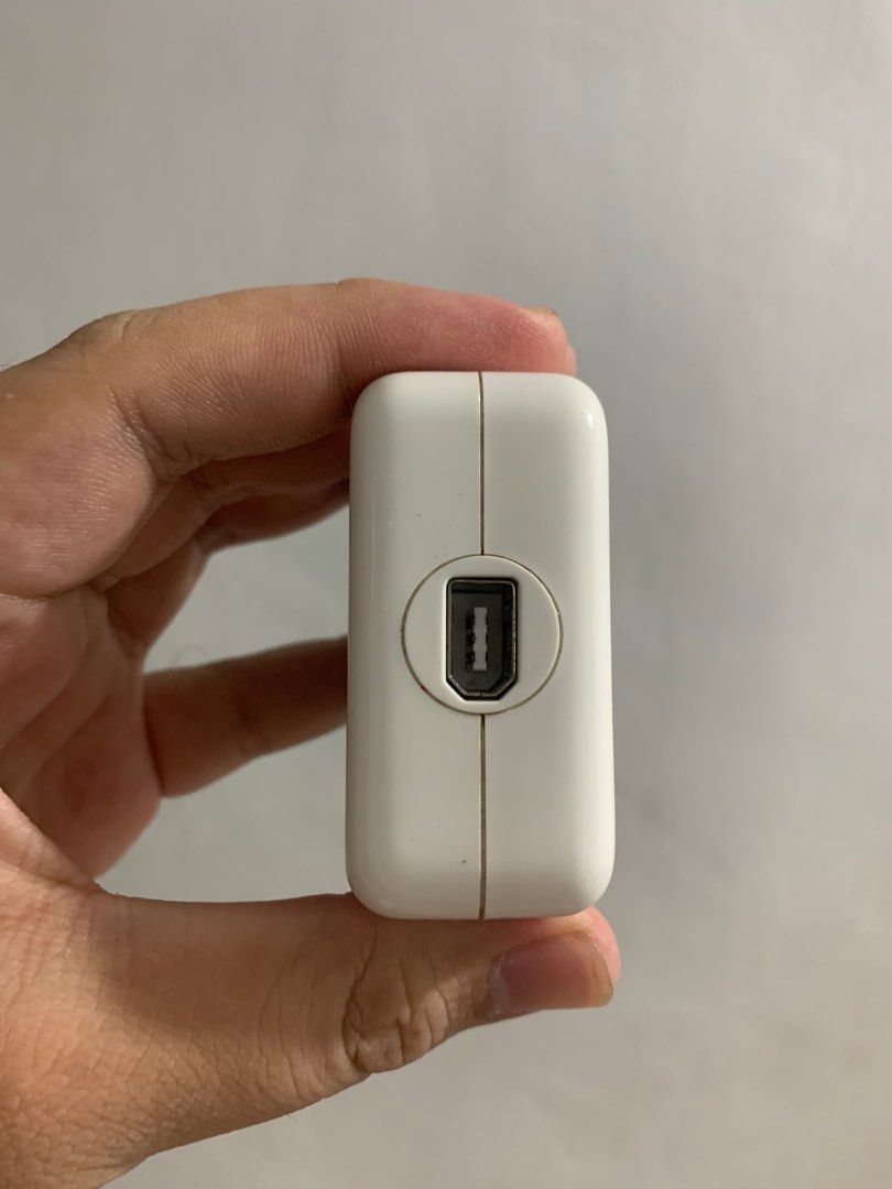 IPod classic 1st and 2nd gen firewire adoptor on Carousell