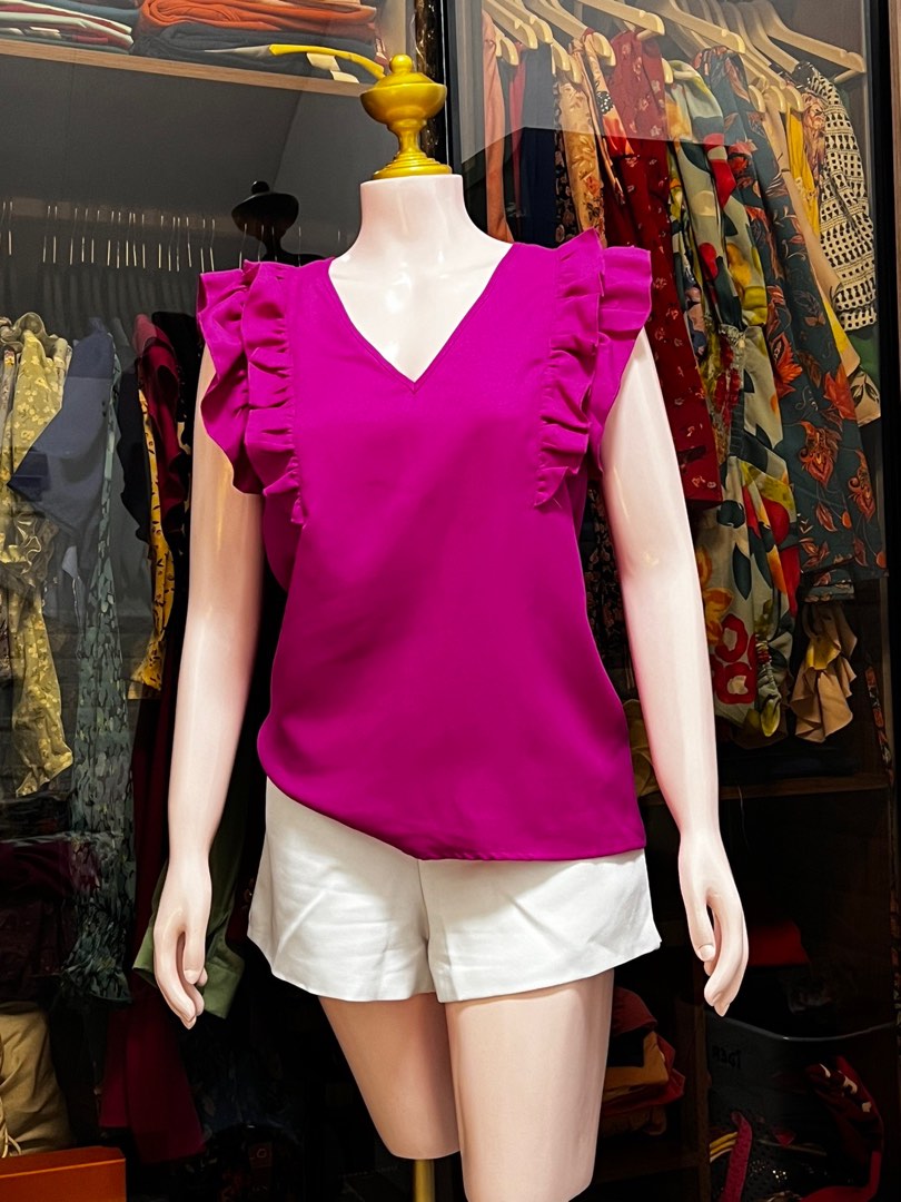 Like new She.in Top on Carousell