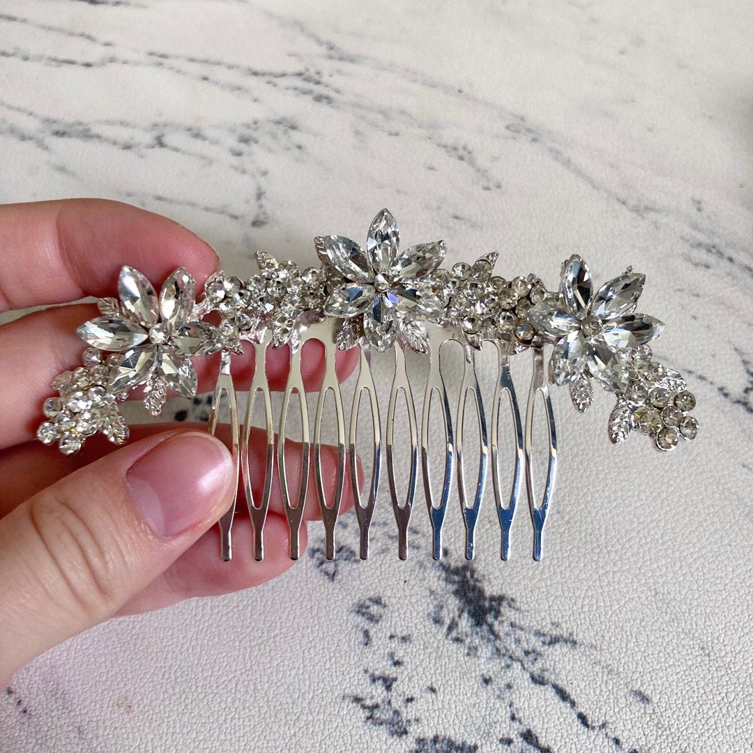 Lovisa Crystal Hairpin, Women's Fashion, Watches & Accessories, Hair Accessories on Carousell
