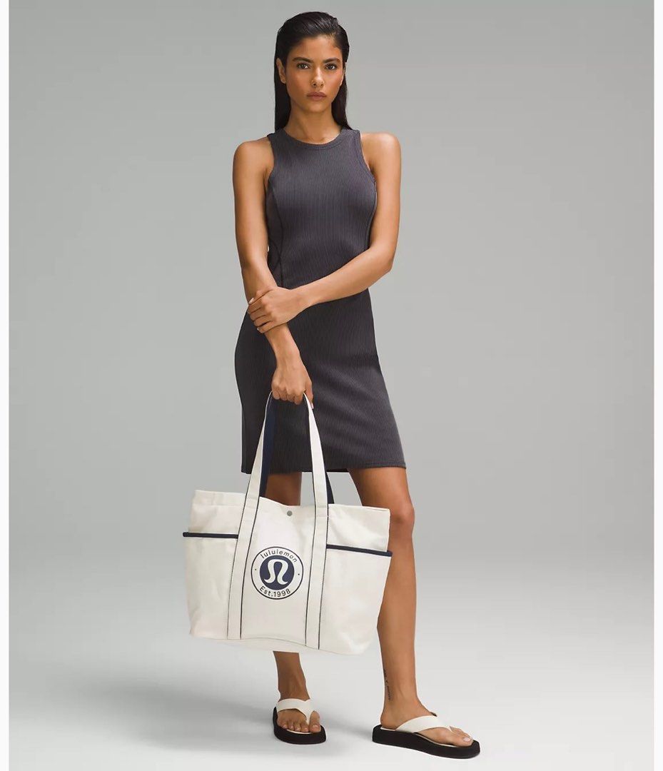 Lululemon Daily Multi-Pocket Canvas Tote Bag 20L, Women's Fashion, Bags & Wallets, Tote Bags on ...
