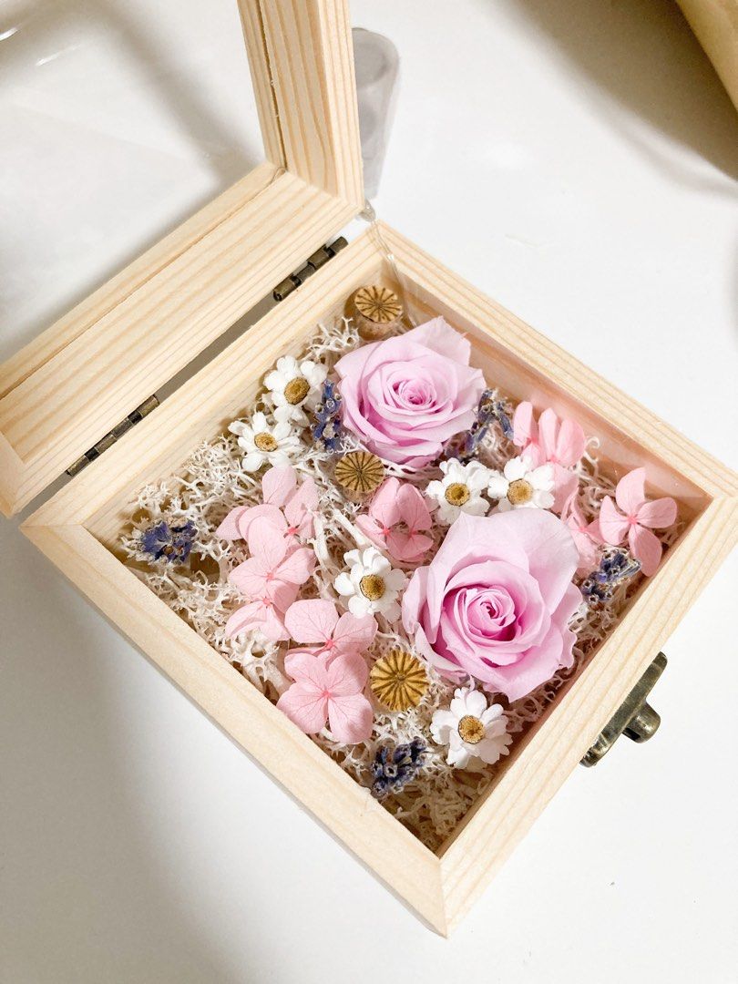 Minimalist Style Preserved Flower Box, Hobbies & Toys, Stationery ...