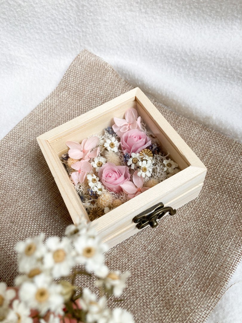 Minimalist Style Preserved Flower Box, Hobbies & Toys, Stationery ...
