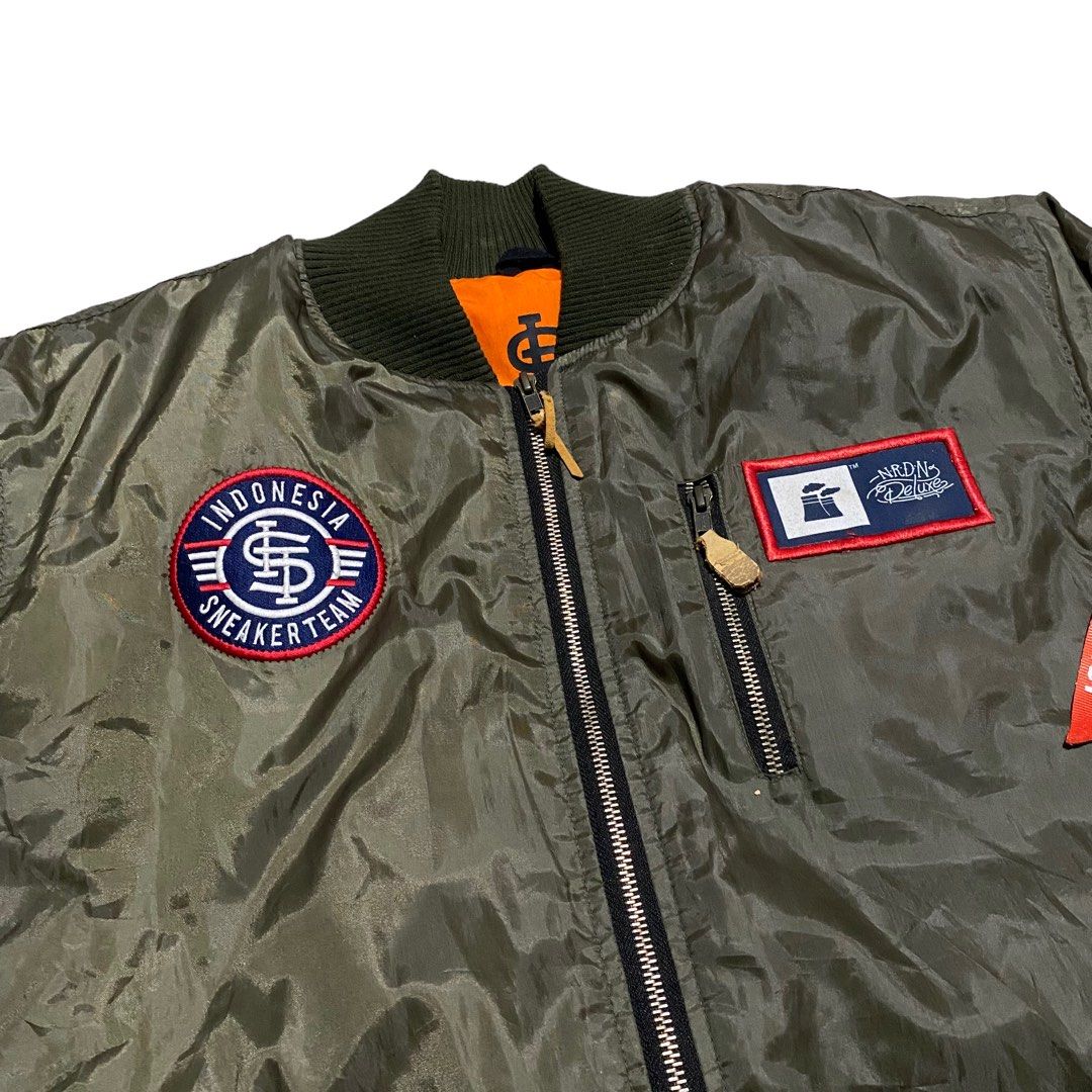 Nrdn deluxe Indonesia sneaker team bomber jacket, Fesyen Pria, Pakaian , Baju Luaran di Carousell