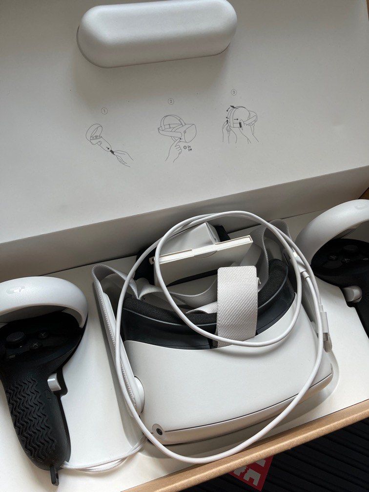 Oculus Quest 2, Video Gaming, Video Game Consoles, Others on Carousell