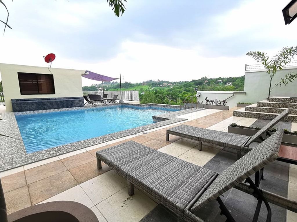 Private Resthouse with Cozy Pool and Nice View on Carousell