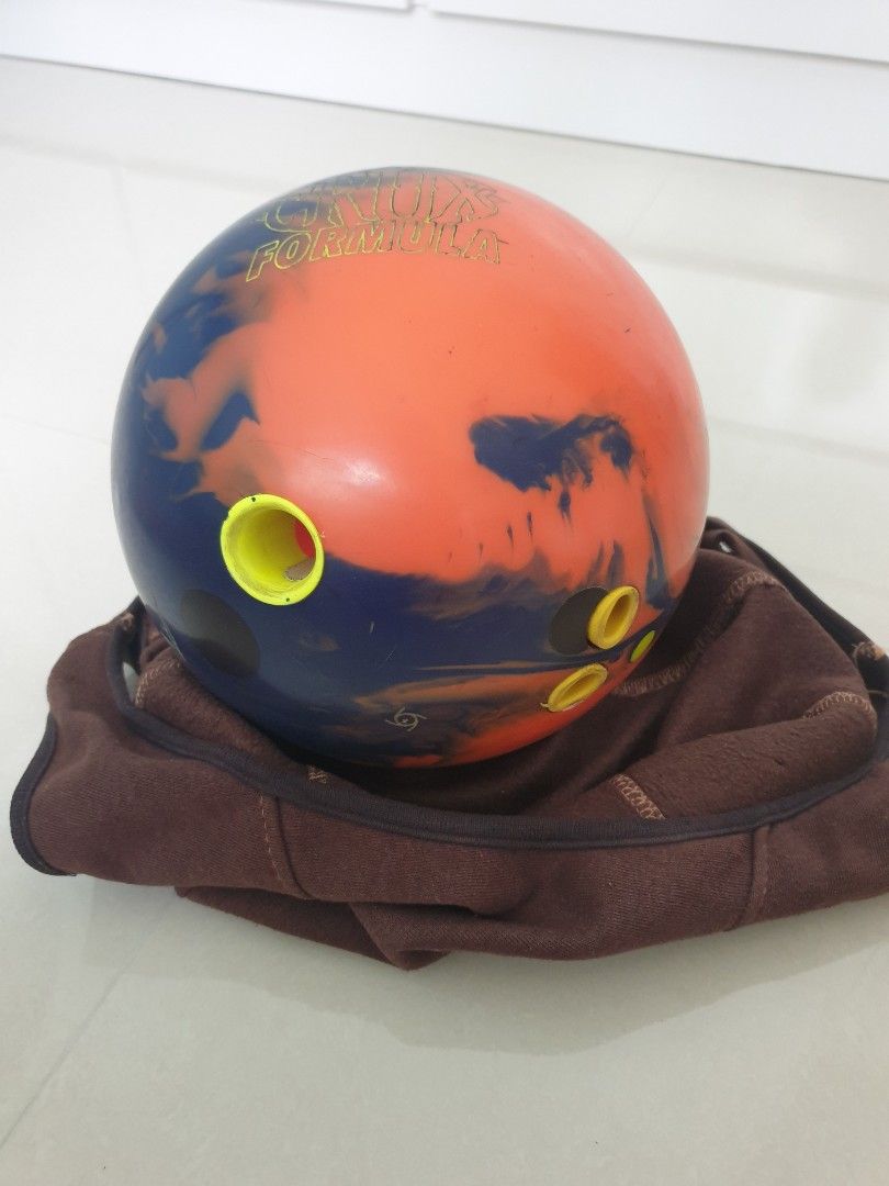 Reactive bowling ball 15 lbs, Sports Equipment, Sports & Games ...