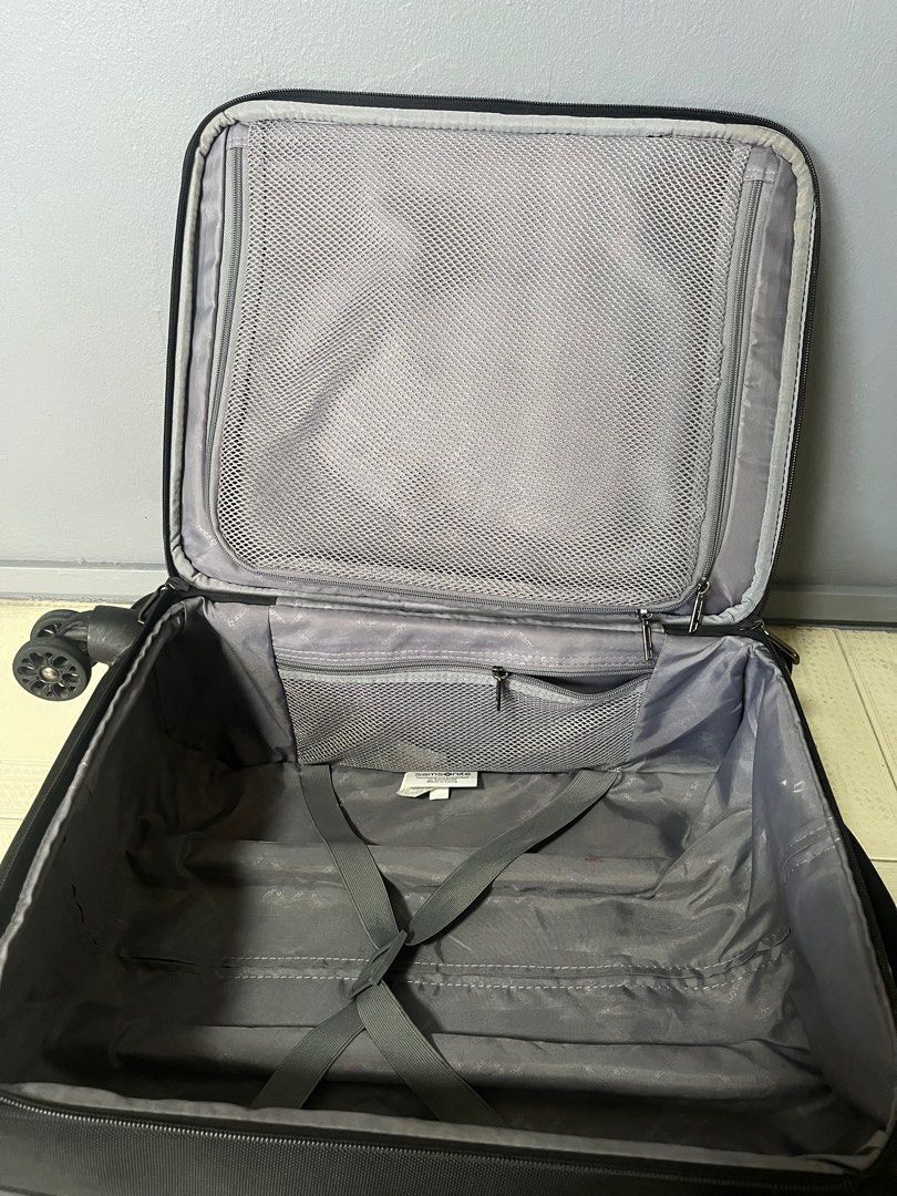 Samsonite 20 inch Cabin Luggage, Hobbies & Toys, Travel, Luggage on Carousell